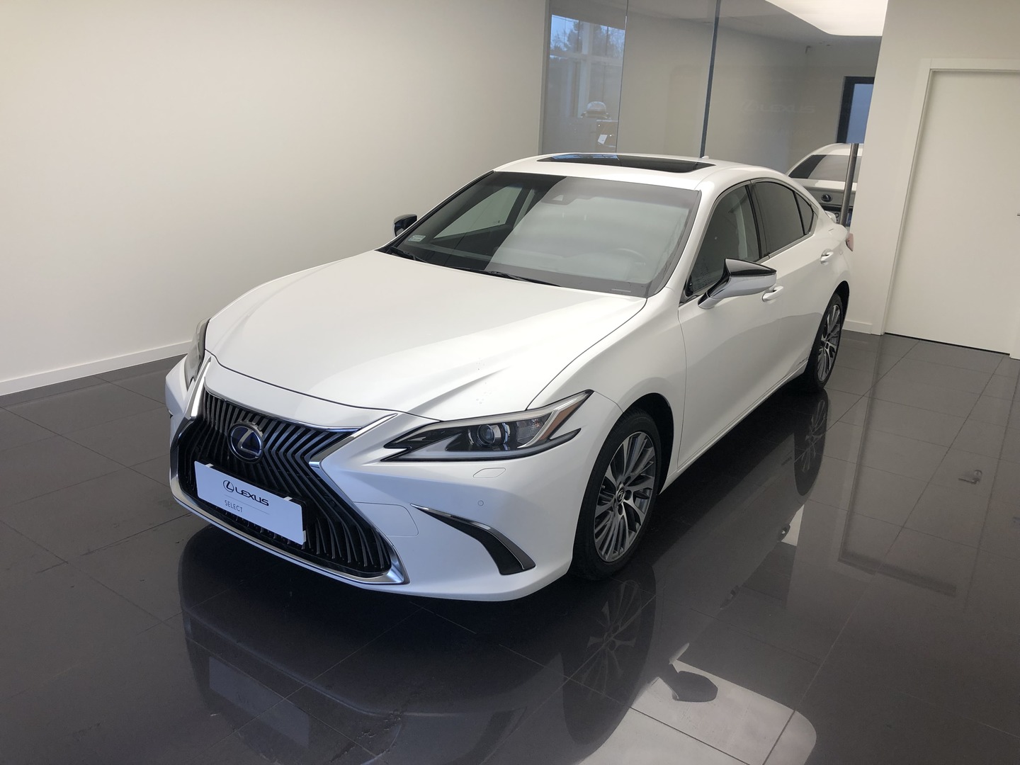 Oferta samochodu Lexus ES 2.5 Hybryda 2021 199 900 zł brutto Lexus ...