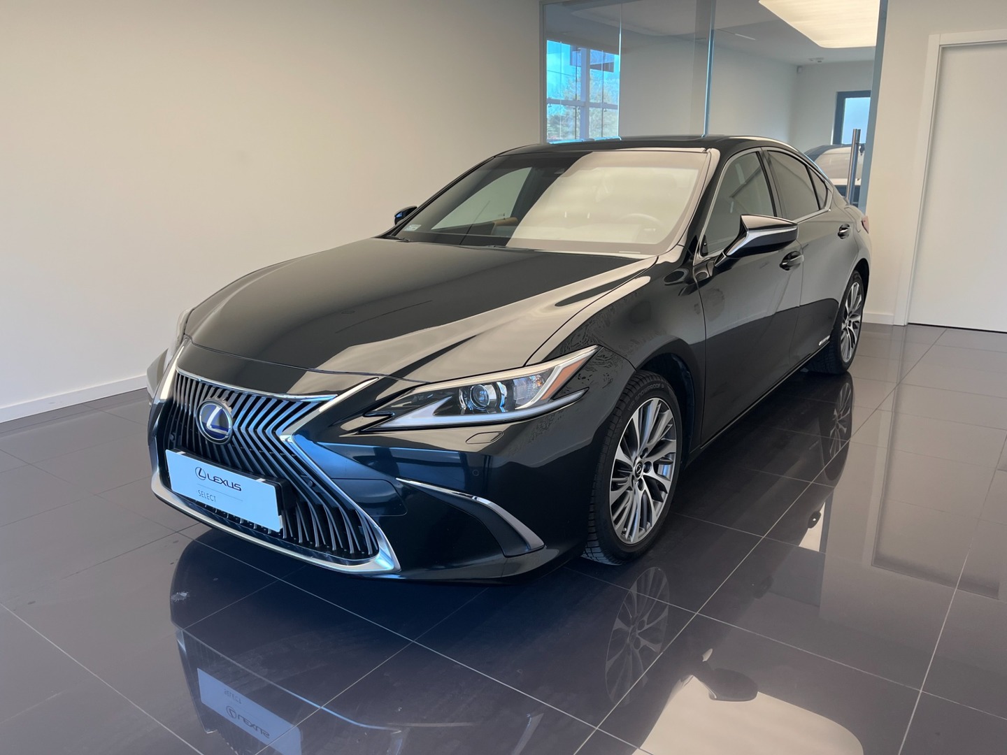Oferta samochodu Lexus ES 2.5 Hybryda 2021 199 900 zł brutto Lexus ...