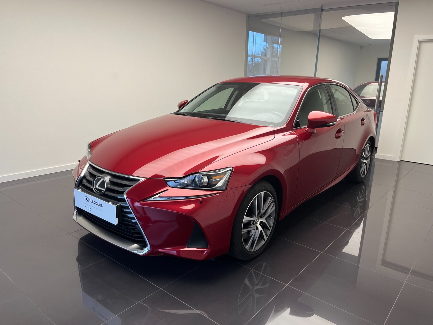 Oferta samochodu Lexus IS 2.0 Benzyna 2018 122 900 zł brutto Lexus Warszawa Radość