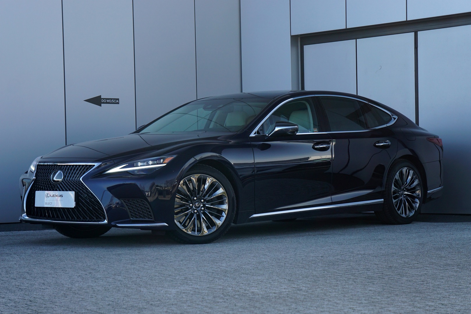 Oferta samochodu Lexus LS 3.5 Hybryda 2022 459 900 zł brutto Lexus ...