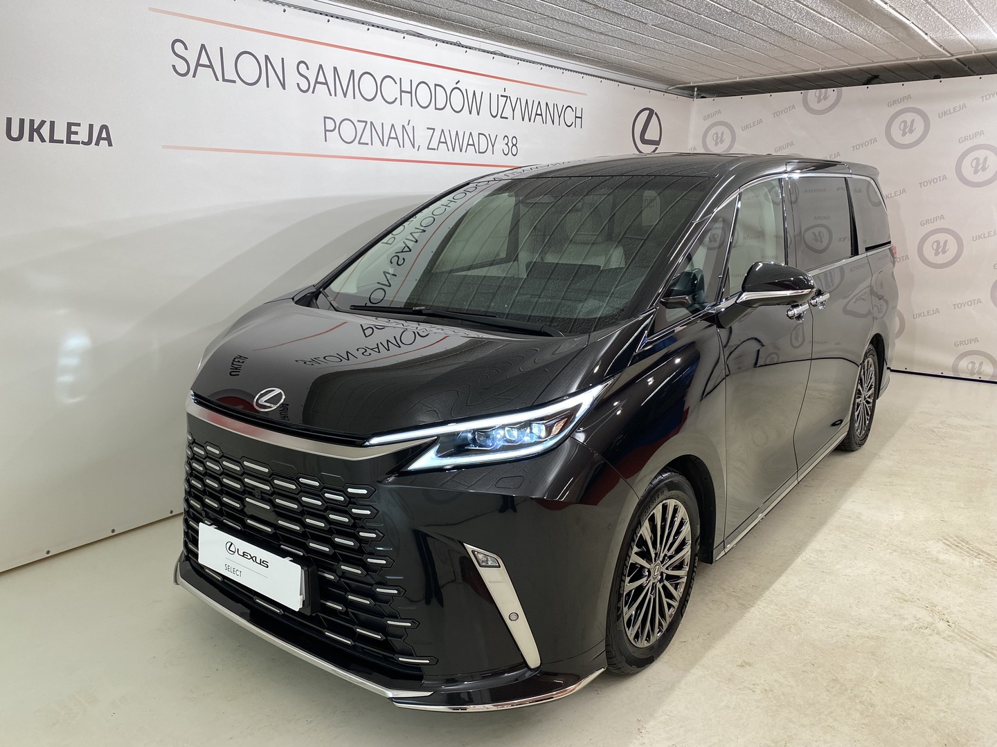 Oferta samochodu Lexus LM 2.5 Hybryda 2023 434 900 zł brutto Lexus Poznań